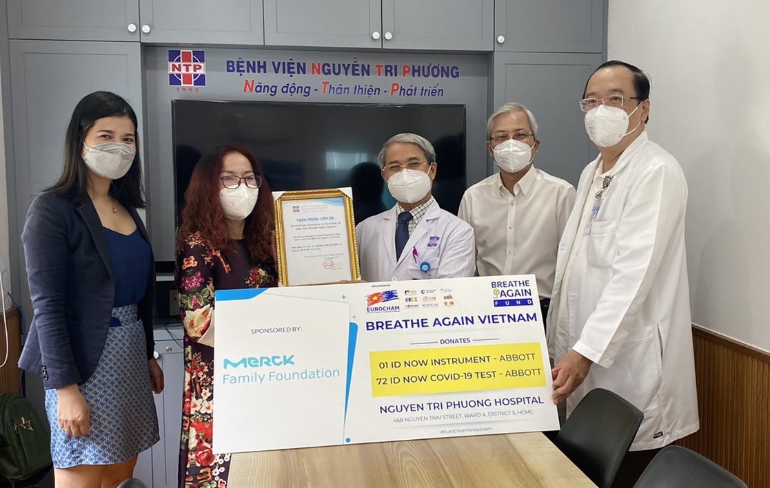 16 bệnh viện nhận được hỗ trợ từ Quỹ Merck Family để phòng chống đại ...