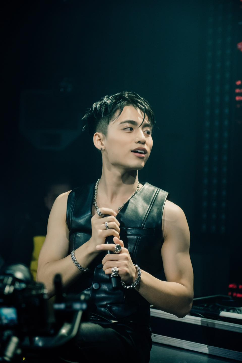 Mono nói gì về điệu nhảy "viral" khắp mạng xã hội?