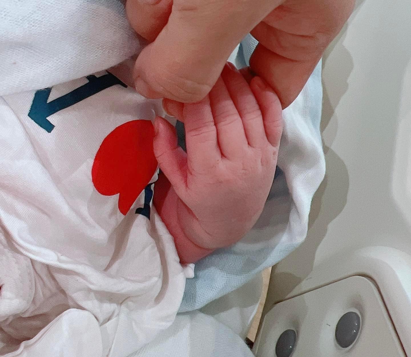 Hồ Bích Trâm Hạnh Phúc đón Con đầu Lòng