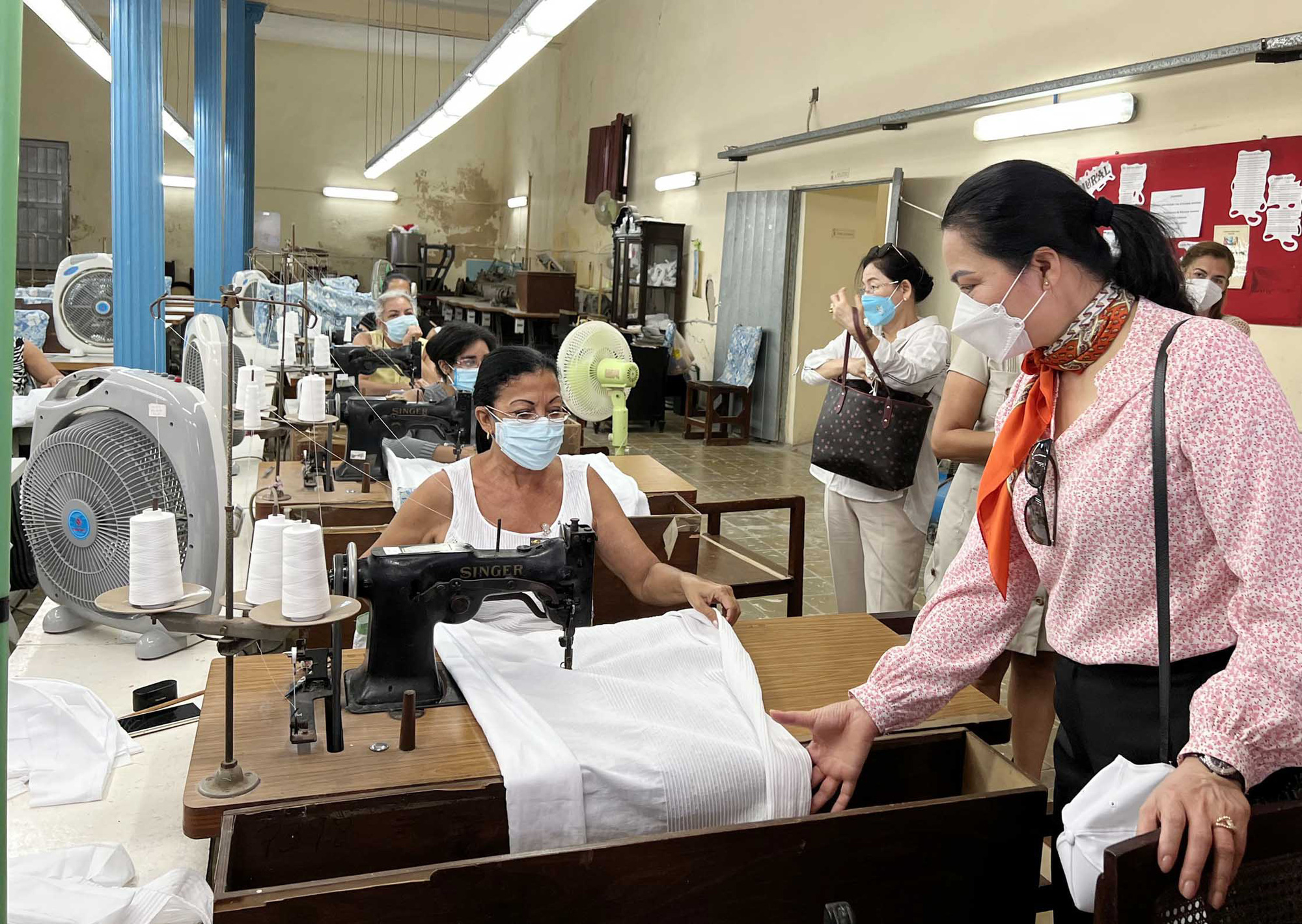 Hình ảnh Đoàn Hội LHPN Việt Nam thăm và làm việc tại Cuba