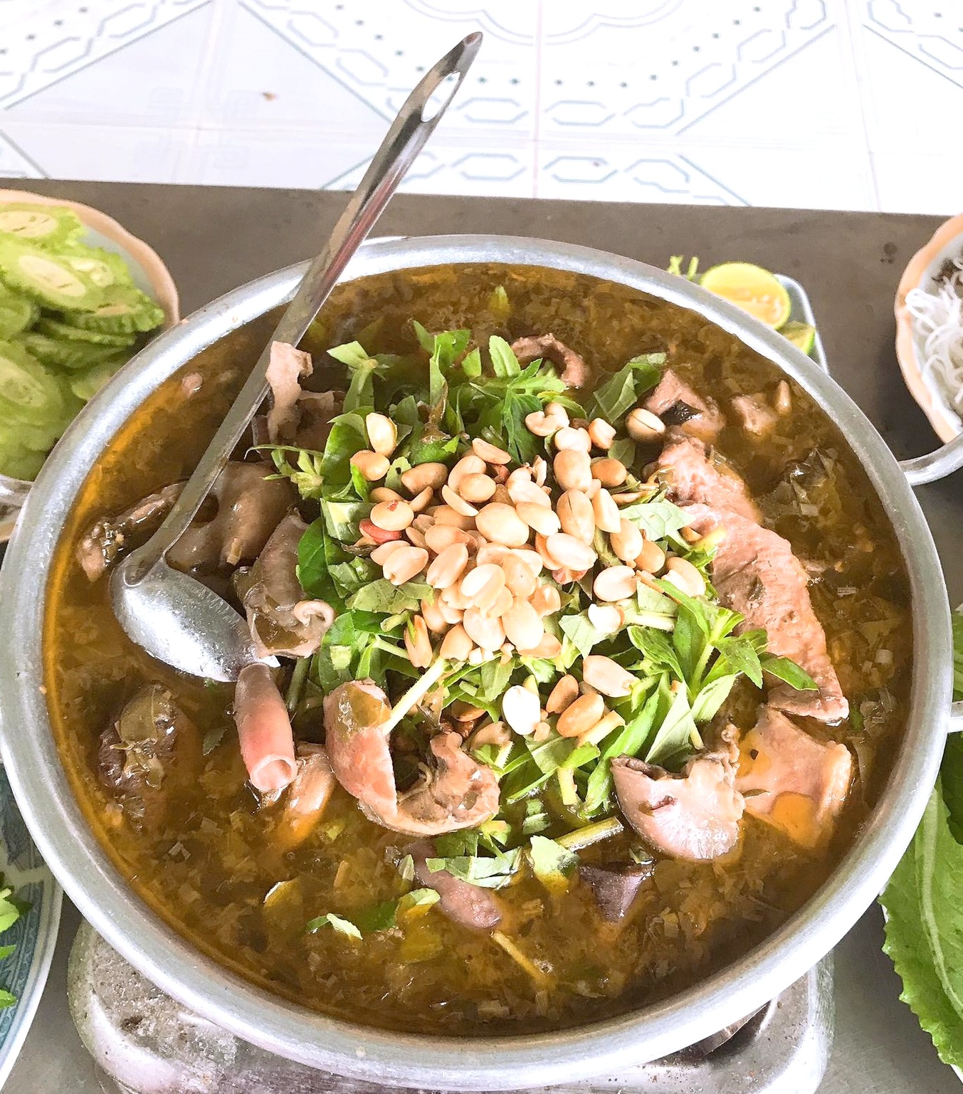 Dé bò Tây Sơn - đặc sản ngon nức tiếng nhưng kén người ăn ở Bình Định