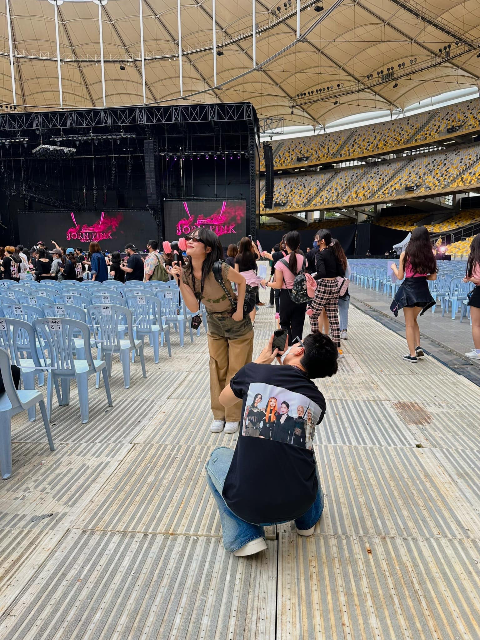 Anh Tú đưa Diệu Nhi sang Malaysia xem concert của BLACKPINK