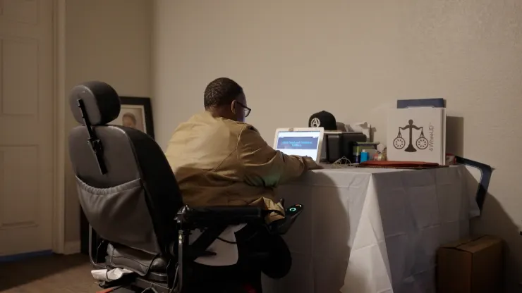 Kiếm 2 tỷ đồng/năm, cặp vợ chồng 39 tuổi lên kế hoạch chi tiêu như thế nào?