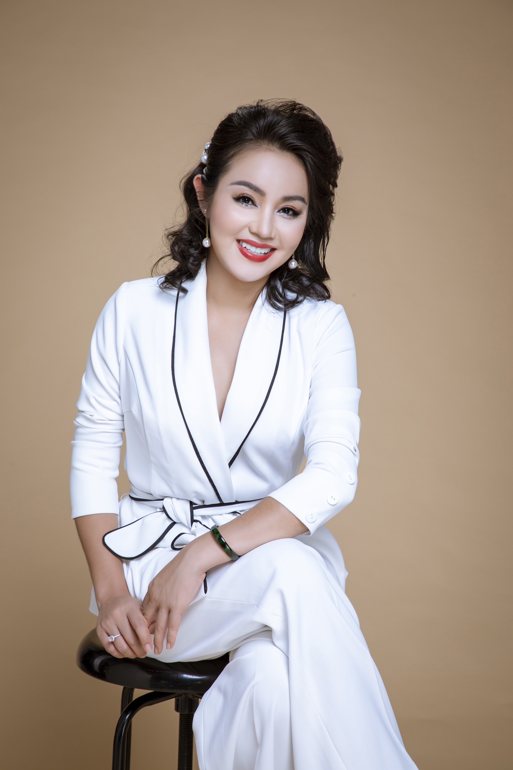 Ca sĩ Amy Lê Anh: "Tôi yêu nghề ở một tầm nhìn khác"