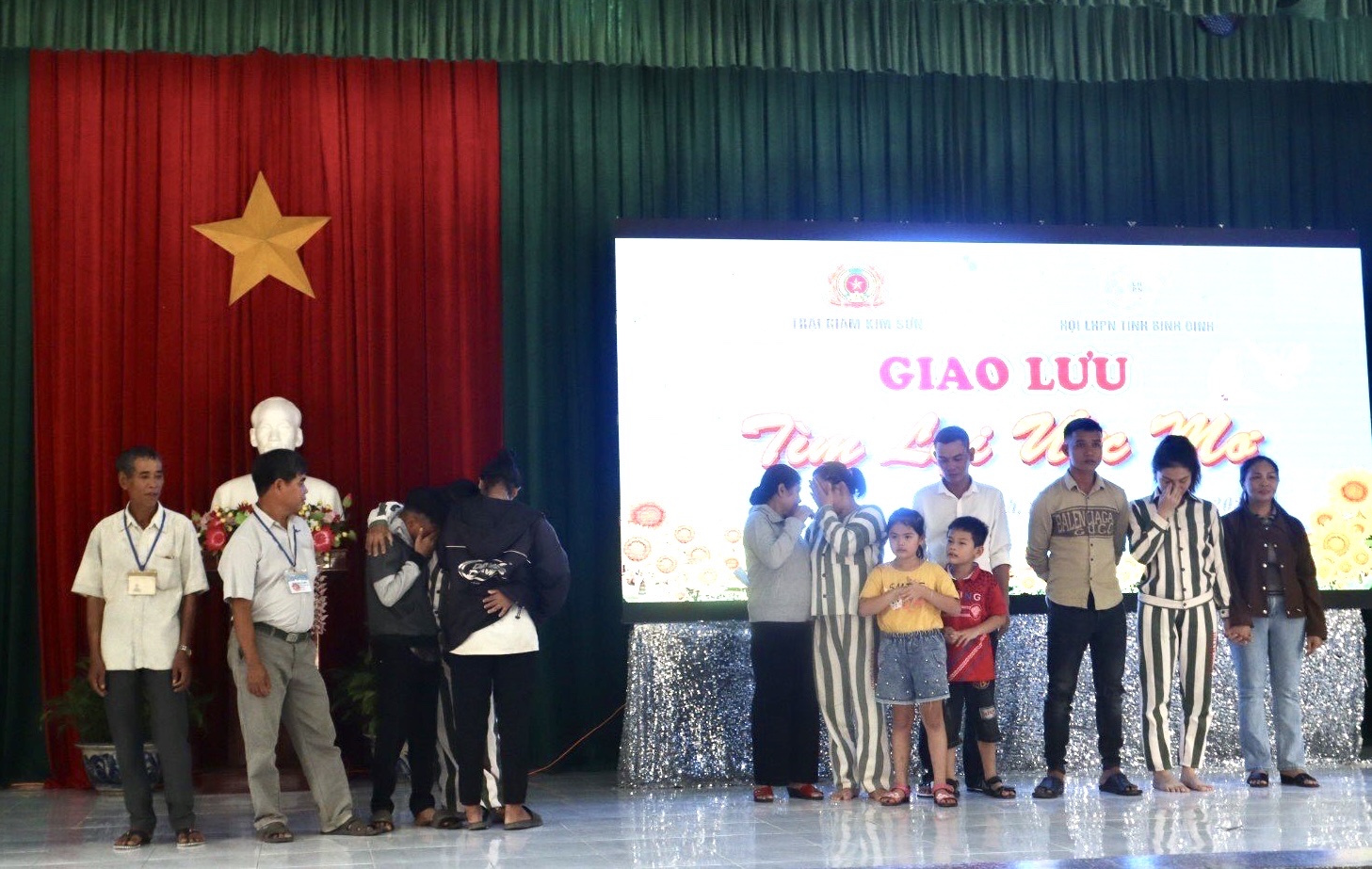 200 nữ phạm nhân trại giam Kim Sơn giao lưu “Tìm lại ước mơ”