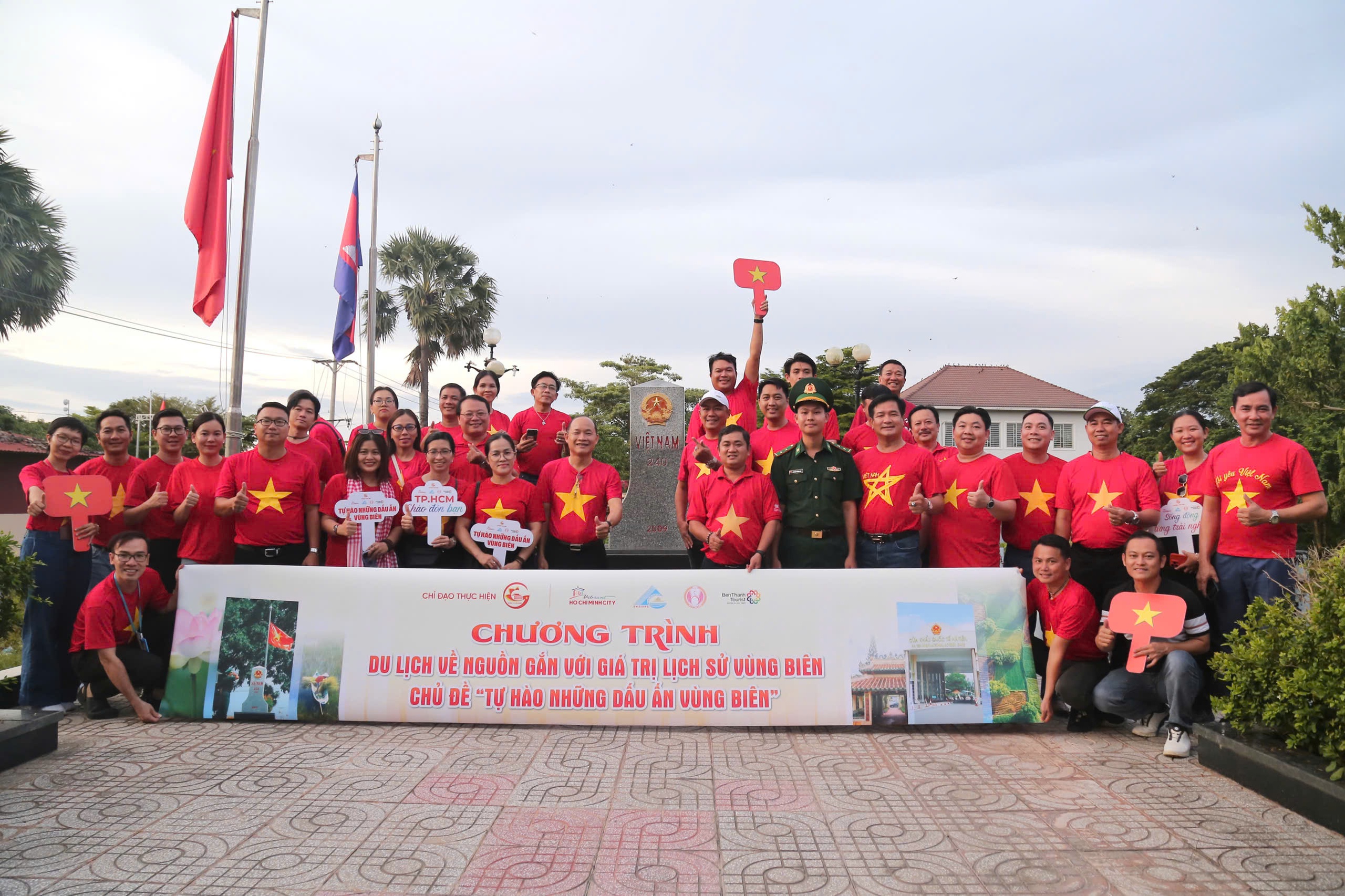 Hành trình “Tự hào dấu ấn vùng biên” khơi gợi tình yêu dân tộc