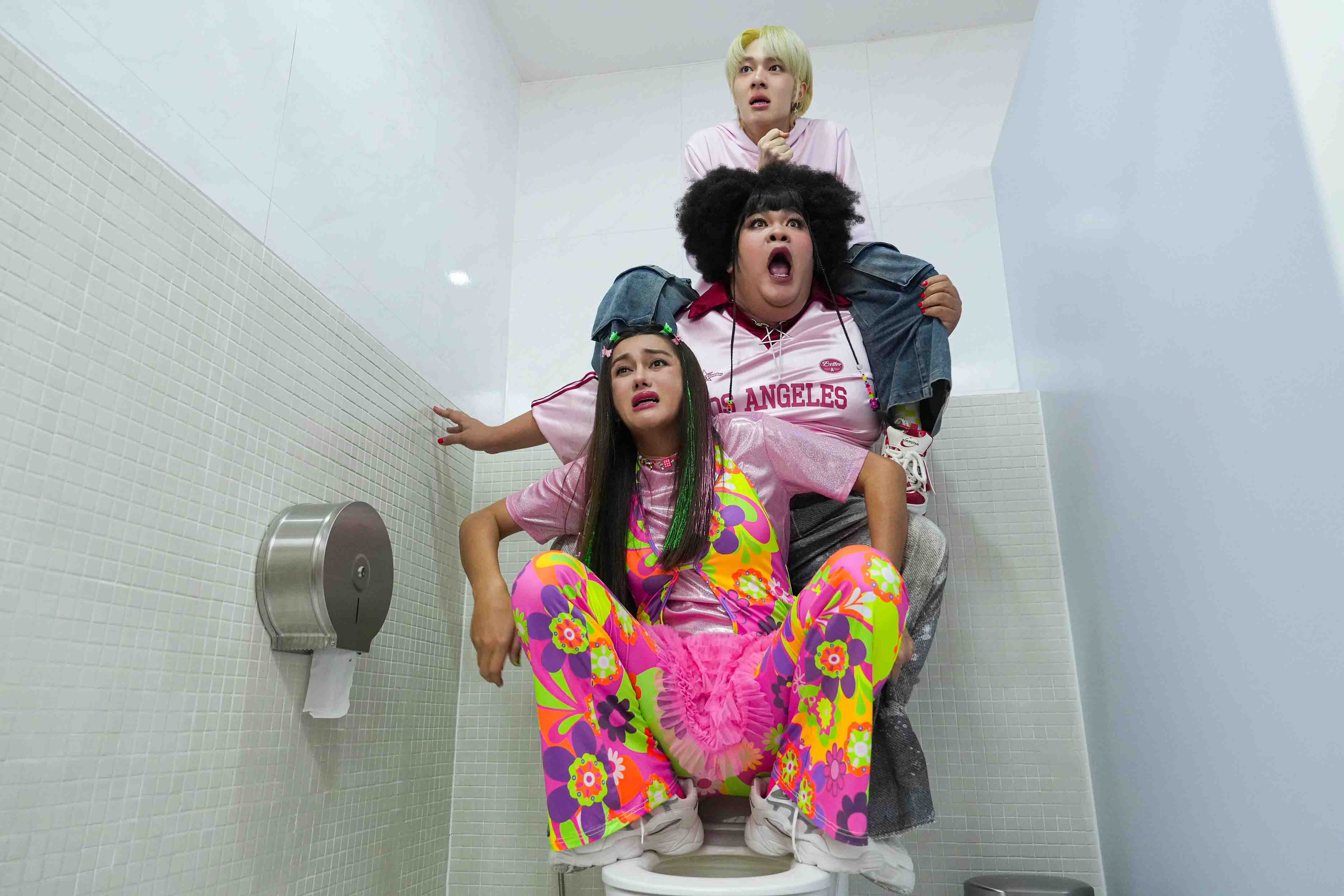 Phim hài "Người đẹp và quái lạ" đổ bộ rạp Việt