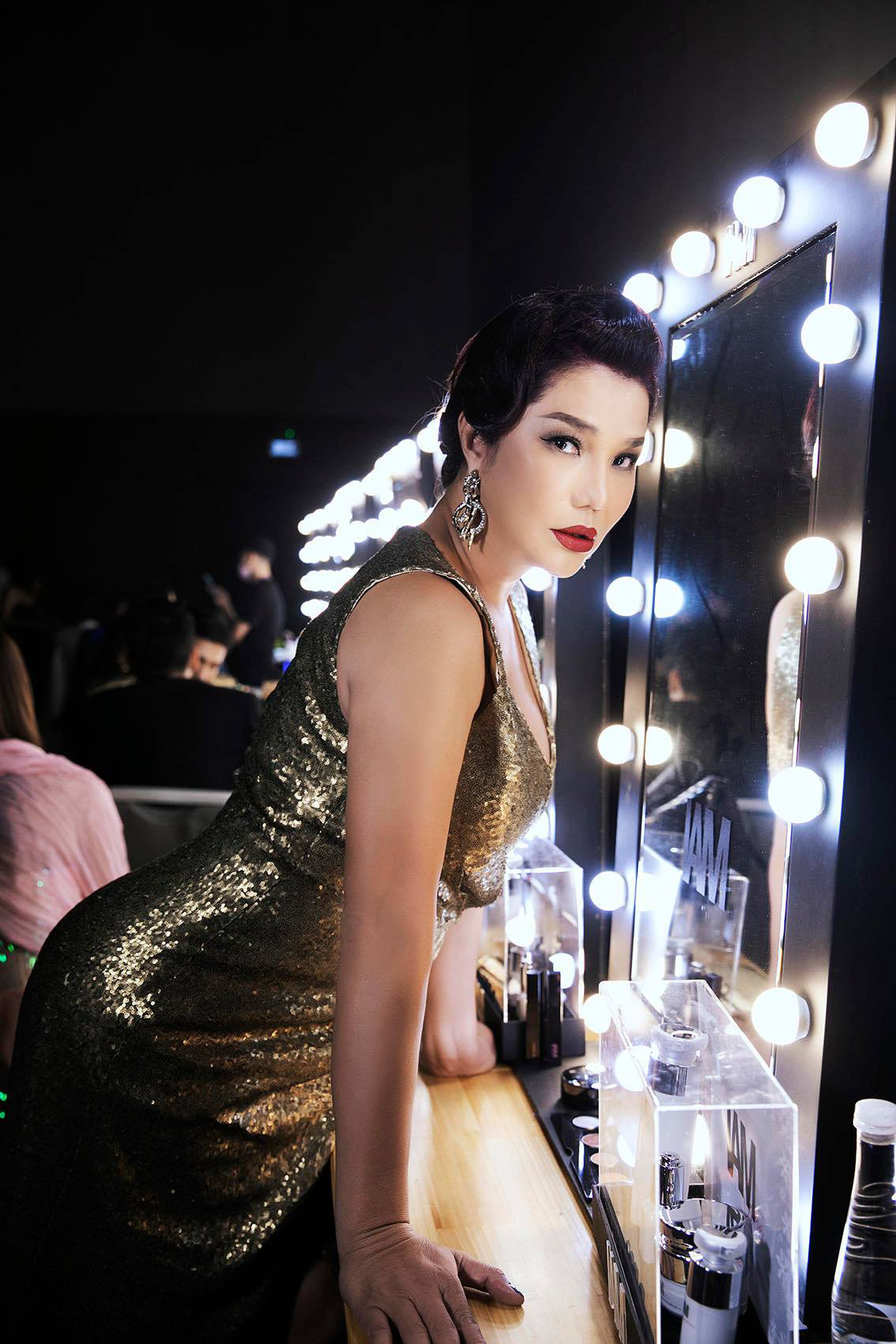 Cindy Thái Tài, Hà Anh, Hồng Nguyễn tái hiện hình ảnh siêu sao thập niên cũ