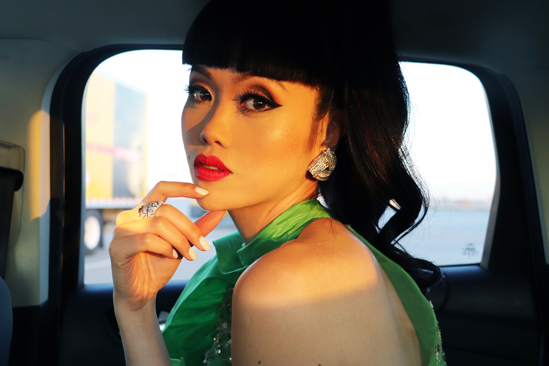 Jessica Minh Anh làm show thời trang thân thiện môi trường tại Mỹ