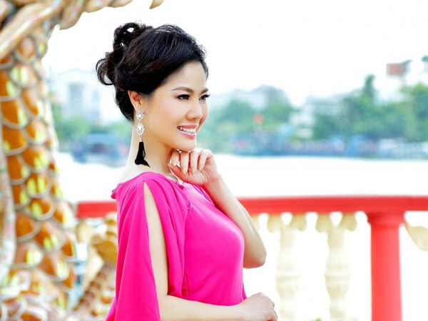 Ca sĩ Hồ Lệ Thu bật mí bí quyết trẻ đẹp: 10 năm không ăn tinh bột » Báo ...