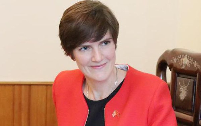 Tổng lãnh sự Anh Emily Hamblin chúc mừng Ngày Quốc tế Phụ nữ 8/3 » Báo ...