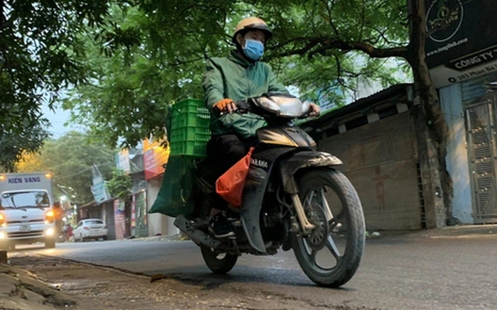 Shipper lương 20 triệu đồng/tháng nhưng sao nhiều bạn trẻ vẫn chọn làm ...