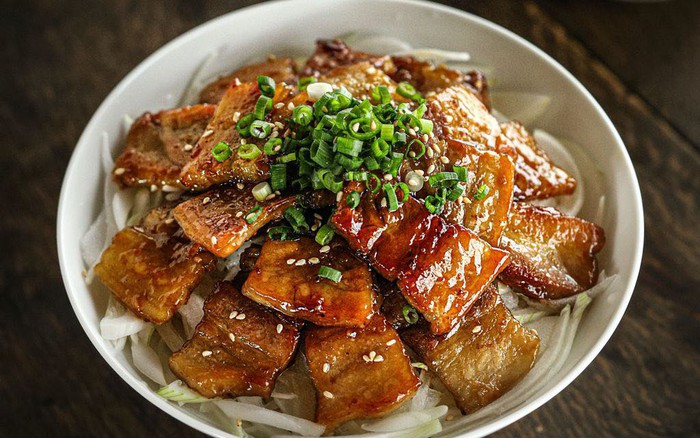 Thịt ba chỉ làm theo cách này vừa ngon miệng, hao cơm lại nhanh gọn ...