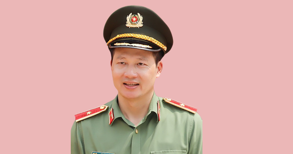 Thiếu tướng Vũ Hồng Văn giữ chức Phó Chủ nhiệm Ủy ban Kiểm tra Trung ương