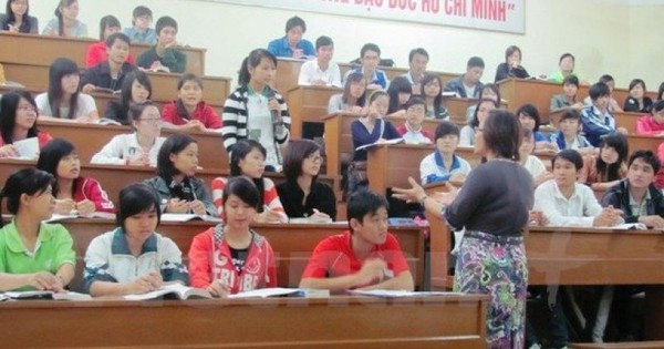 Bộ trưởng Bộ GD&ĐT: Đào tạo đại học vẫn nặng lý thuyết, nhẹ thực hành